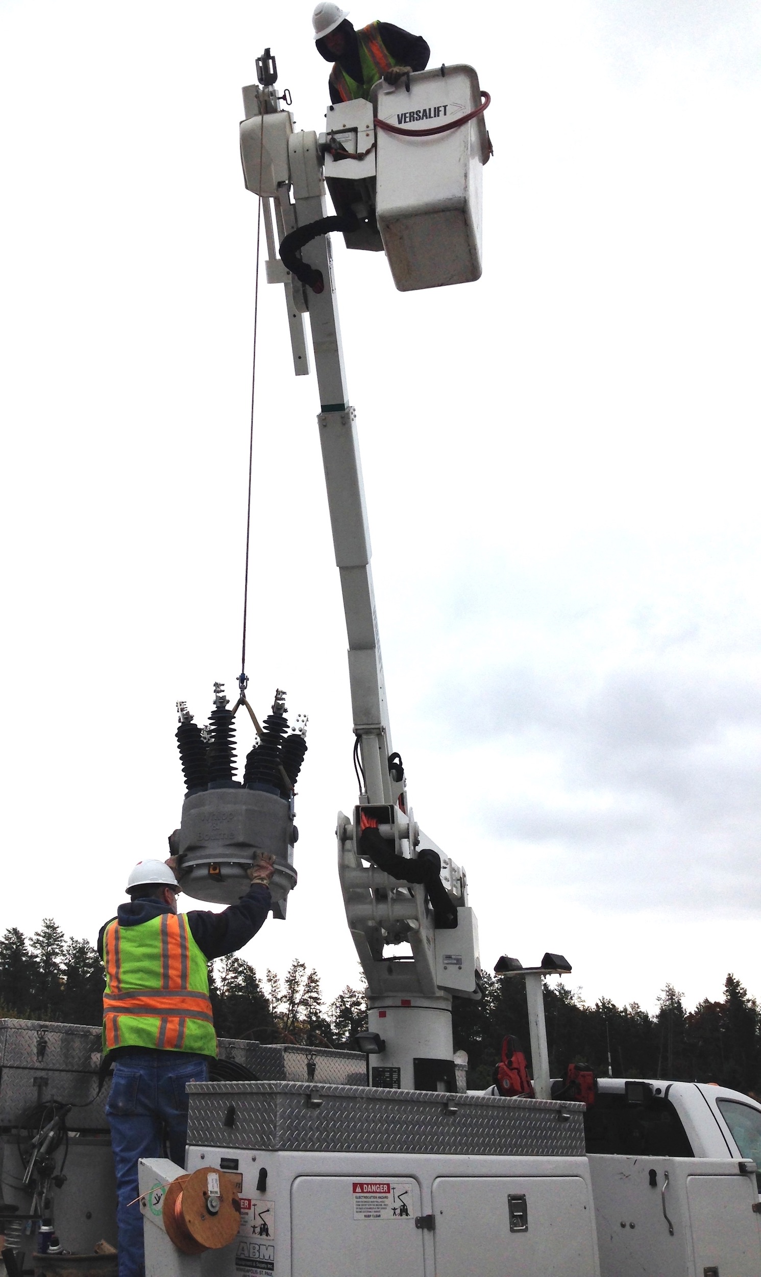 Whipp & Bourne Reclosers – Patriot Switchgear